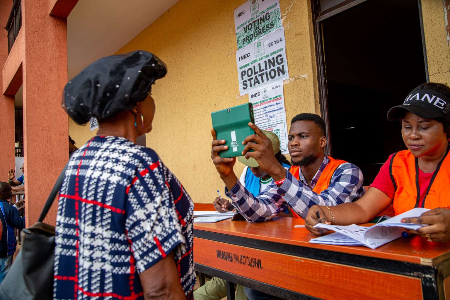 Retna - telling African stories with African images - The Retna Blog